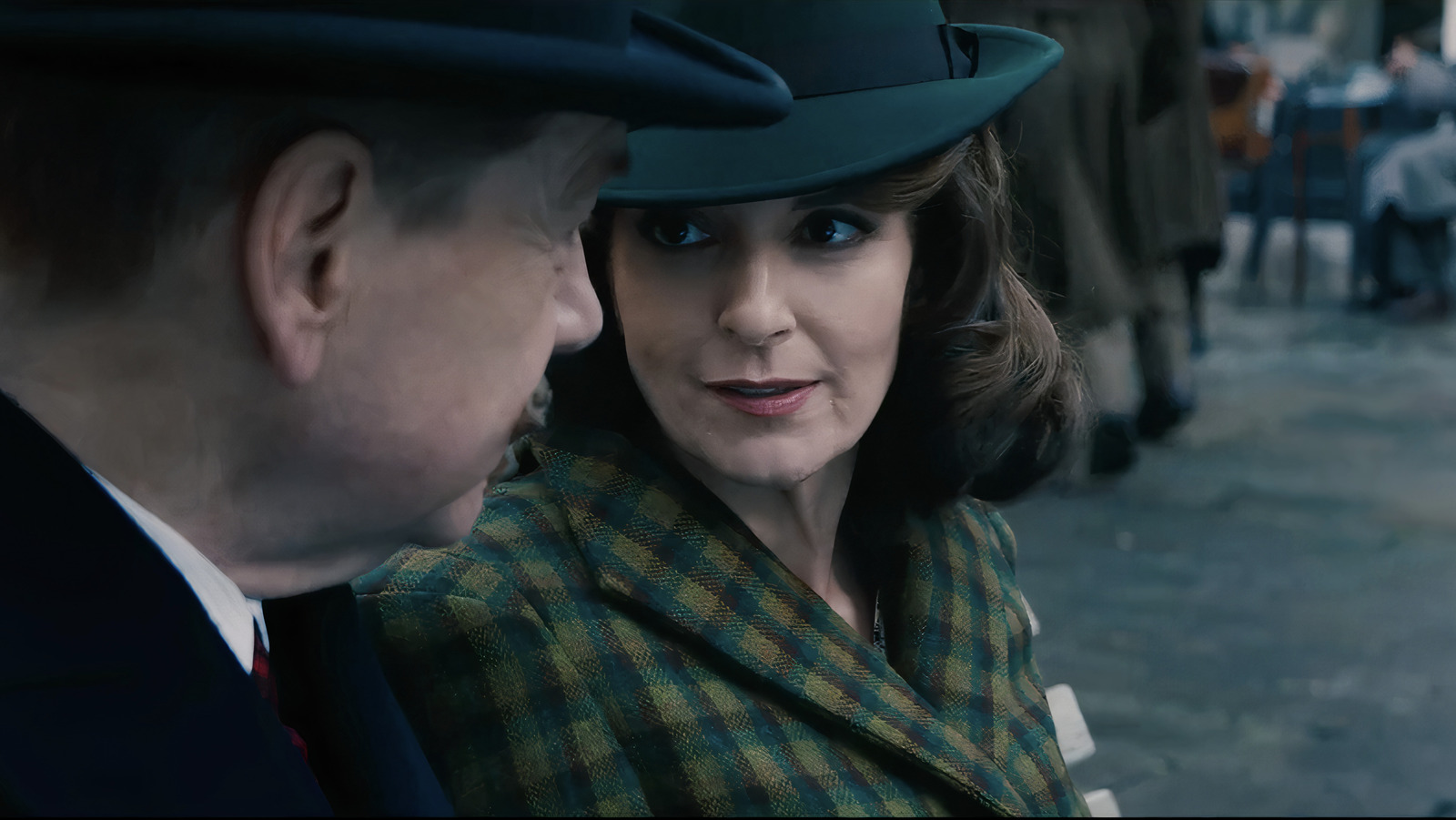 A Haunting In Venice: Who Does Tina Fey Play & What Do We Know From The ...