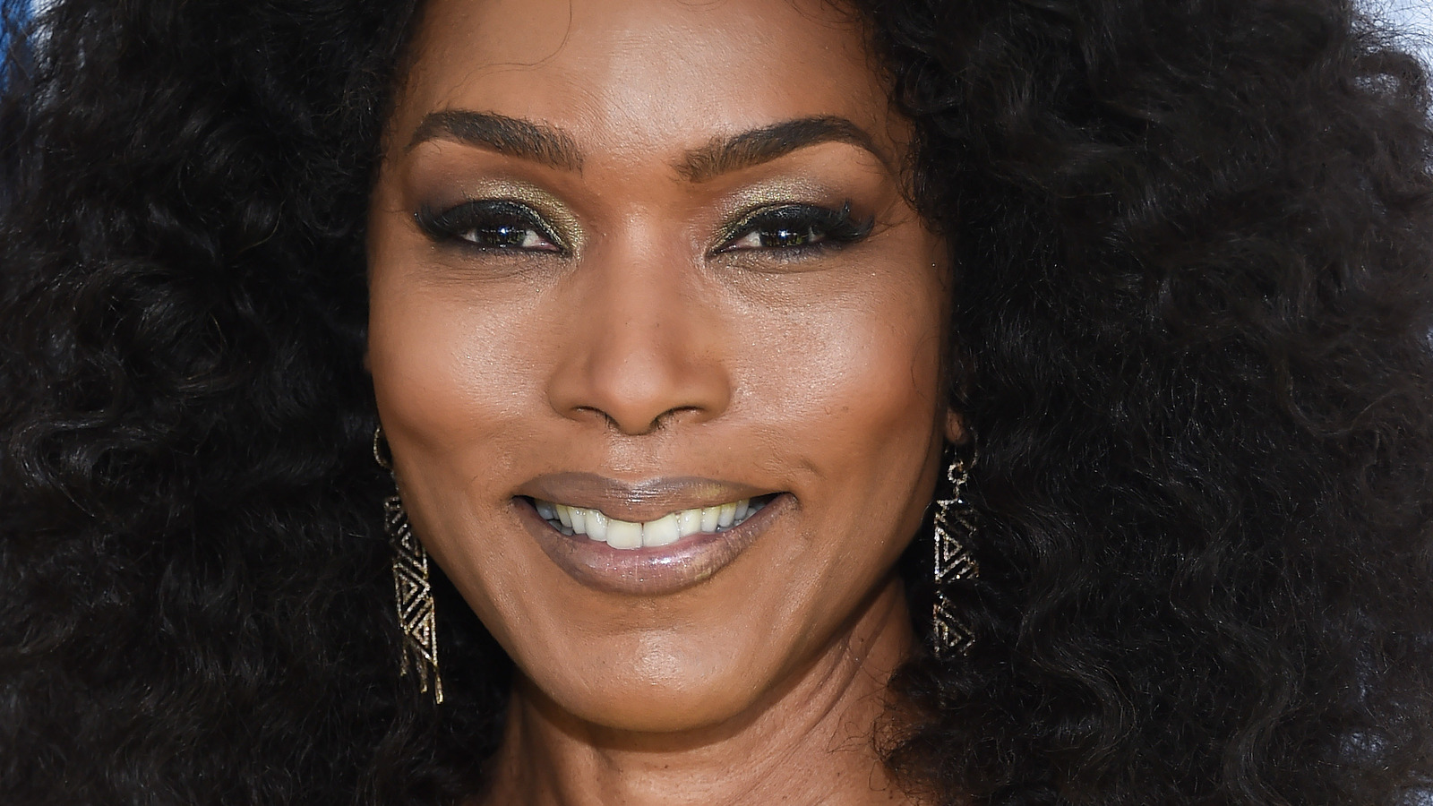 Angela Bassett Was Scared To Take On The Intense Underwater Training ...