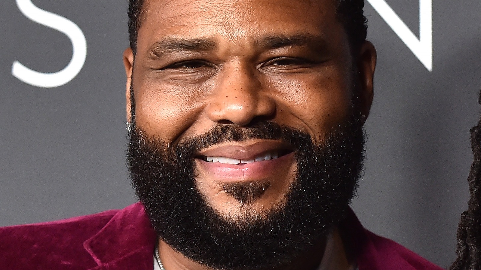 Anthony Anderson Credits Law Order s Success To Its Evergreen Nature