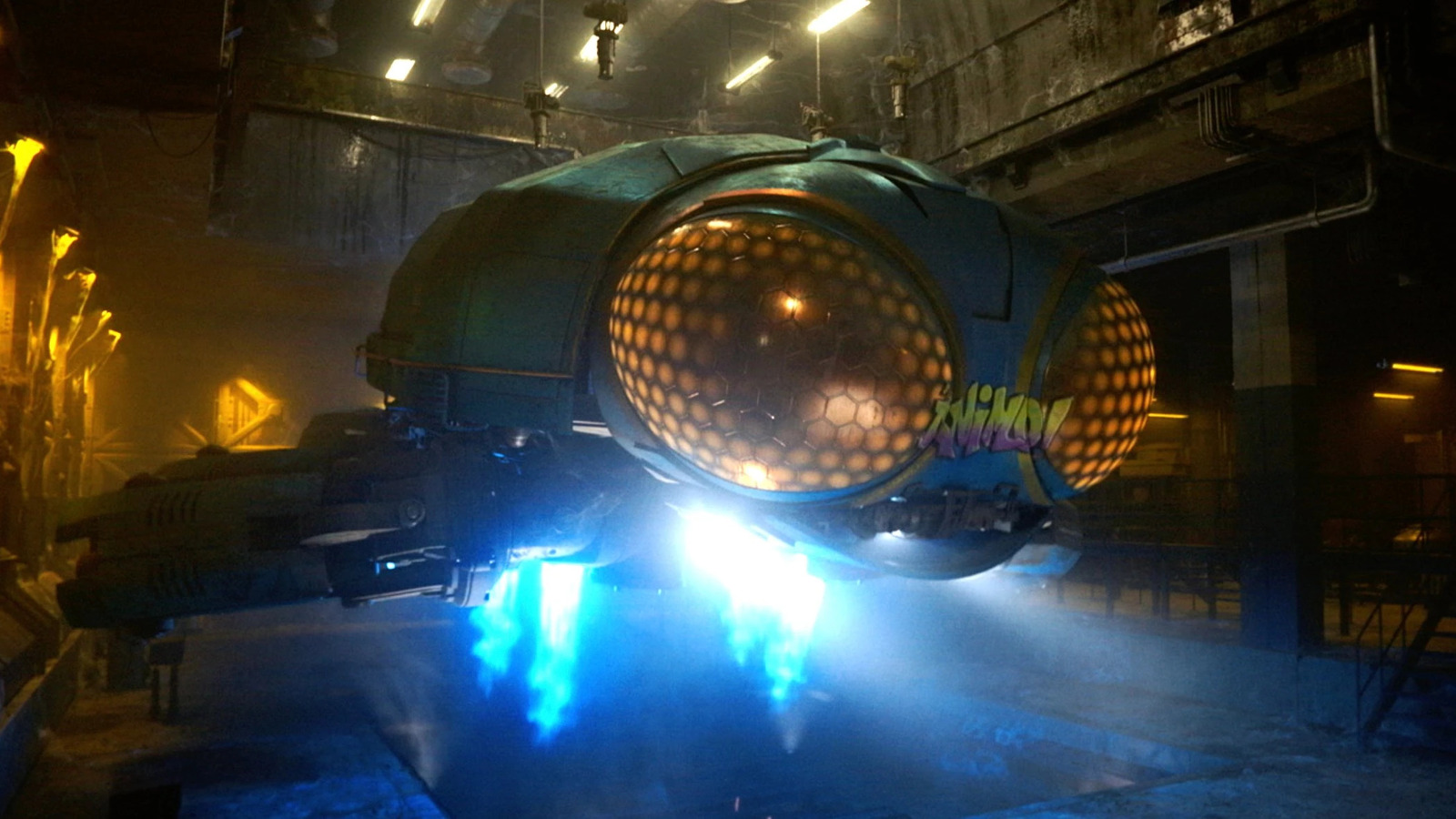 Blue Beetle: 5 Reasons 'The Bug' Is Way More Powerful Than The Batmobile