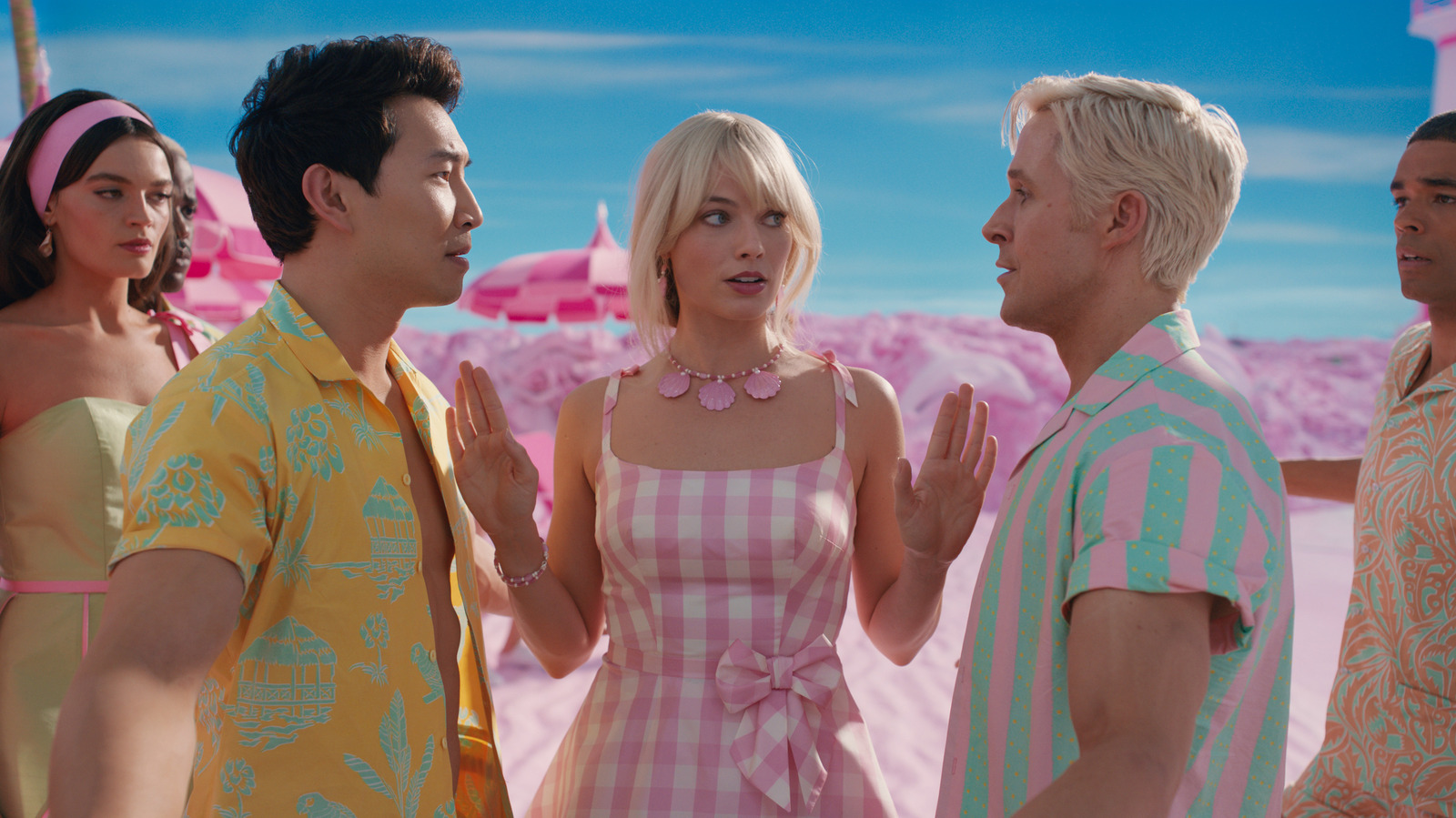 Burger Kings Barbie Burger Is Bright Pink And Tearing Twitter Apart