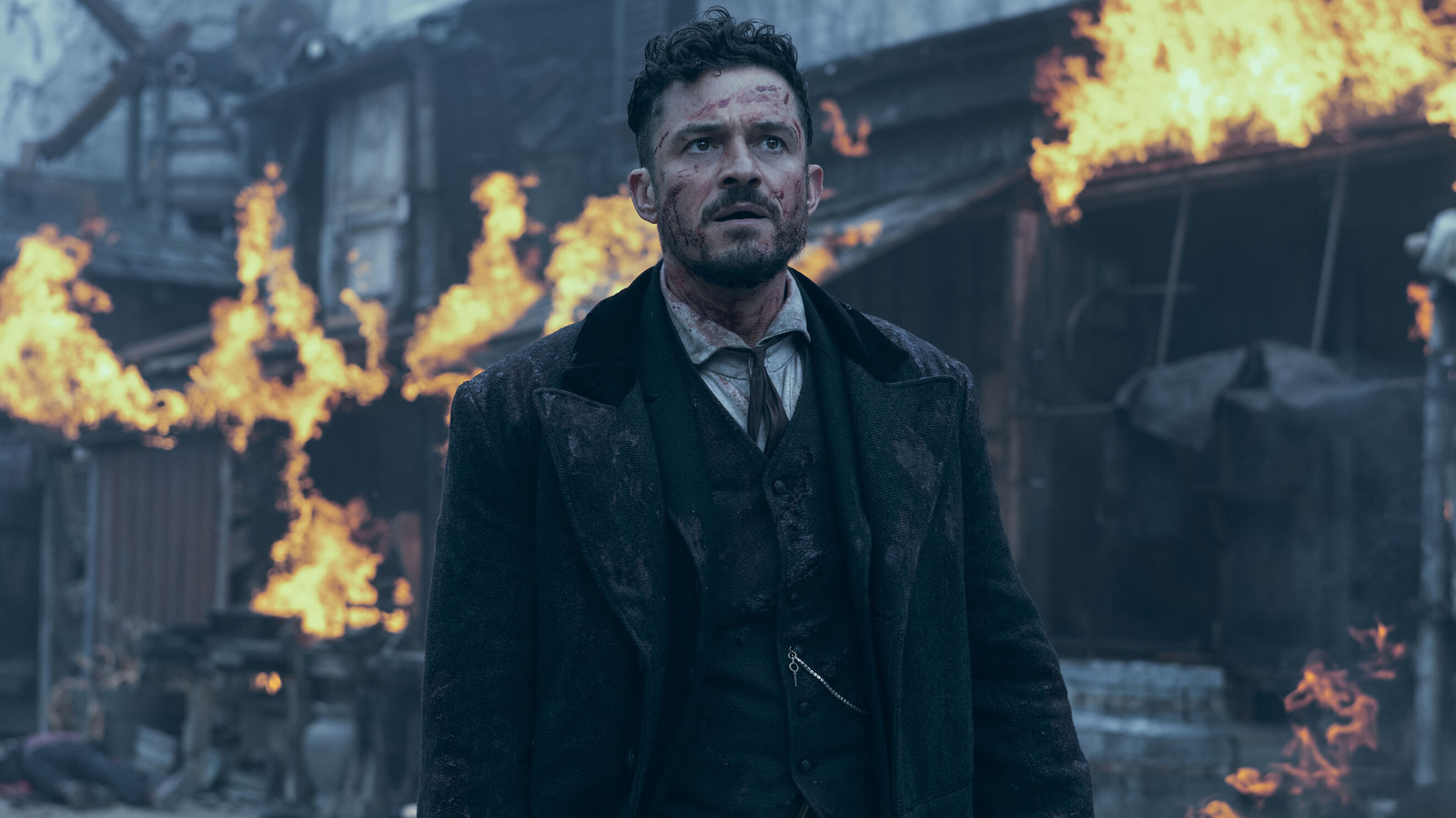 Carnival Row: Orlando Bloom Thought Of Philo As Both Batman And Joker In S2