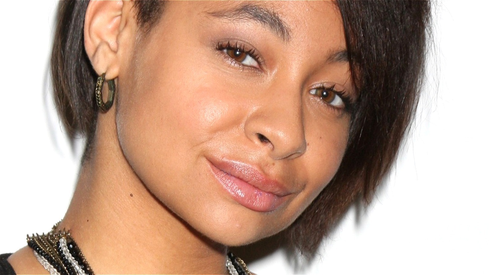 Celebrity Wheel Of Fortune Fans Were In An Uproar After Raven-Symoné's ...