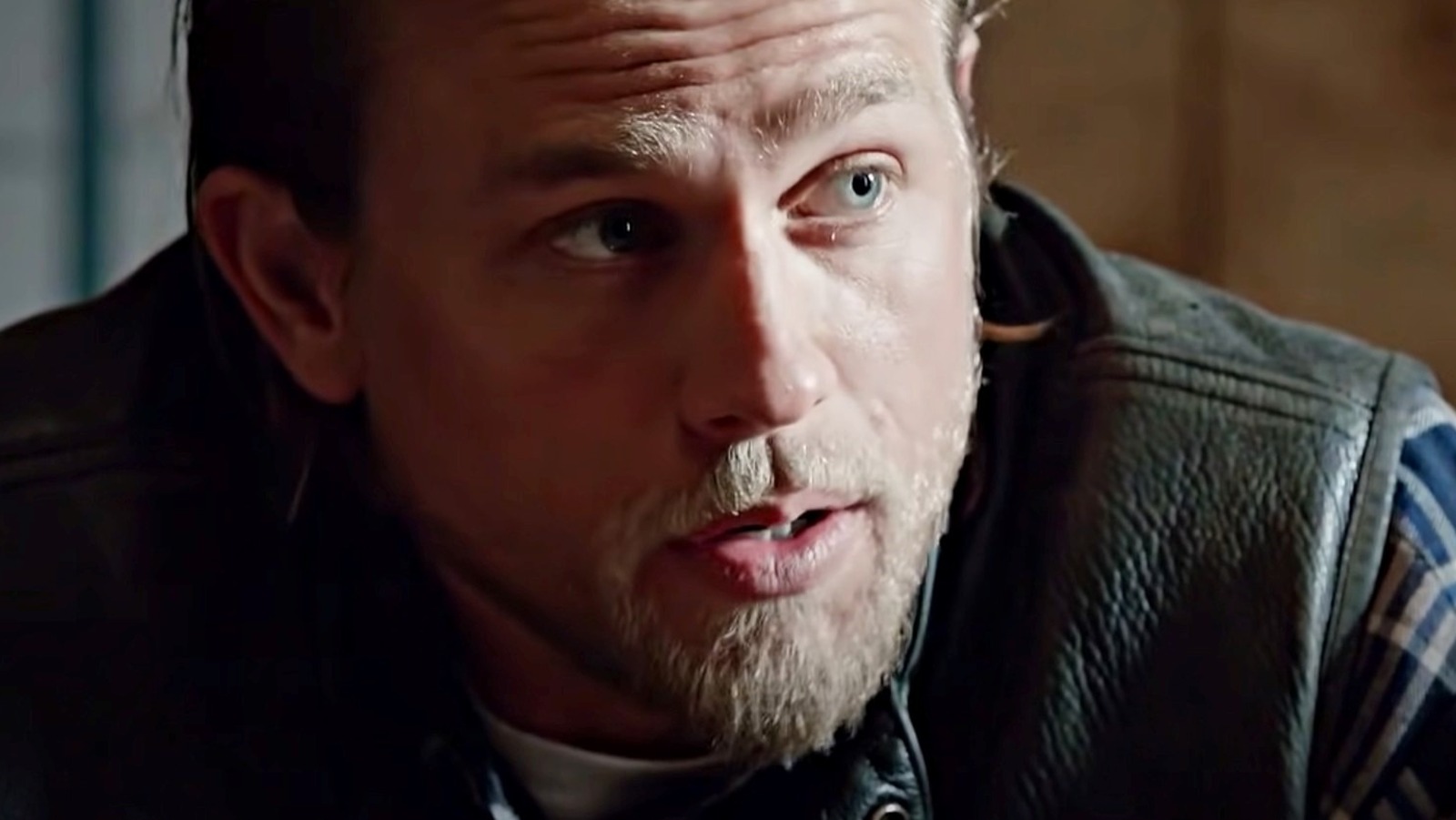 Charlie Hunnam Is Aware His Clothing Choices On Sons Of Anarchy Were ...