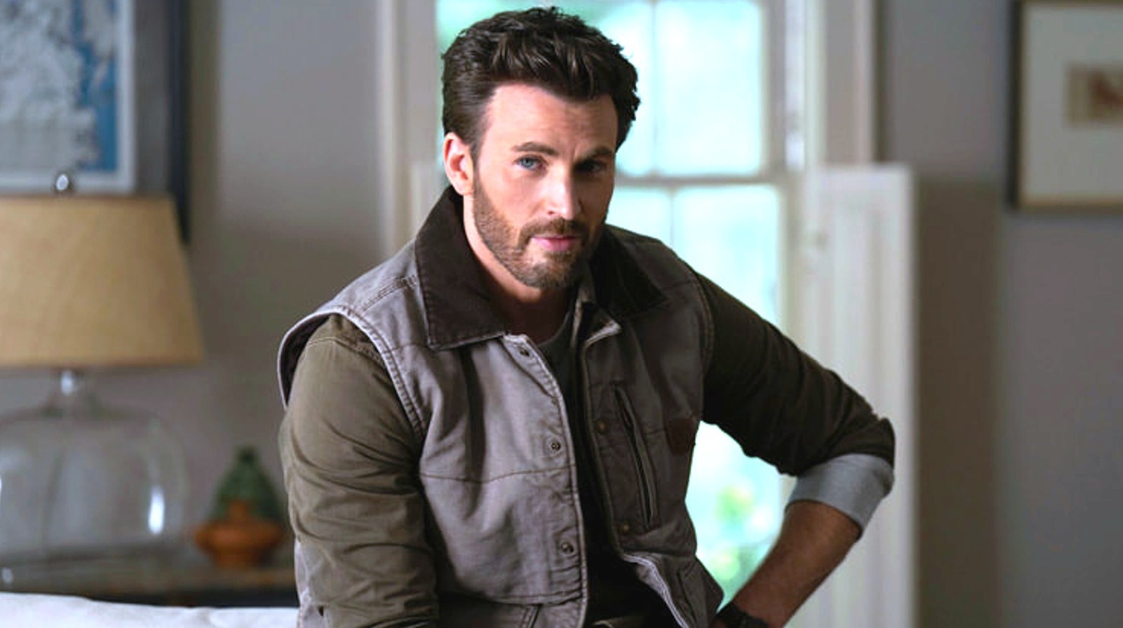 Chris Evans' Ghosted Is Serving Flashbacks Of A Forgotten Tom Cruise Action Flop