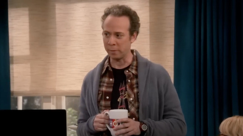 Dumb Things In The Big Bang Theory That Everyone Ignores