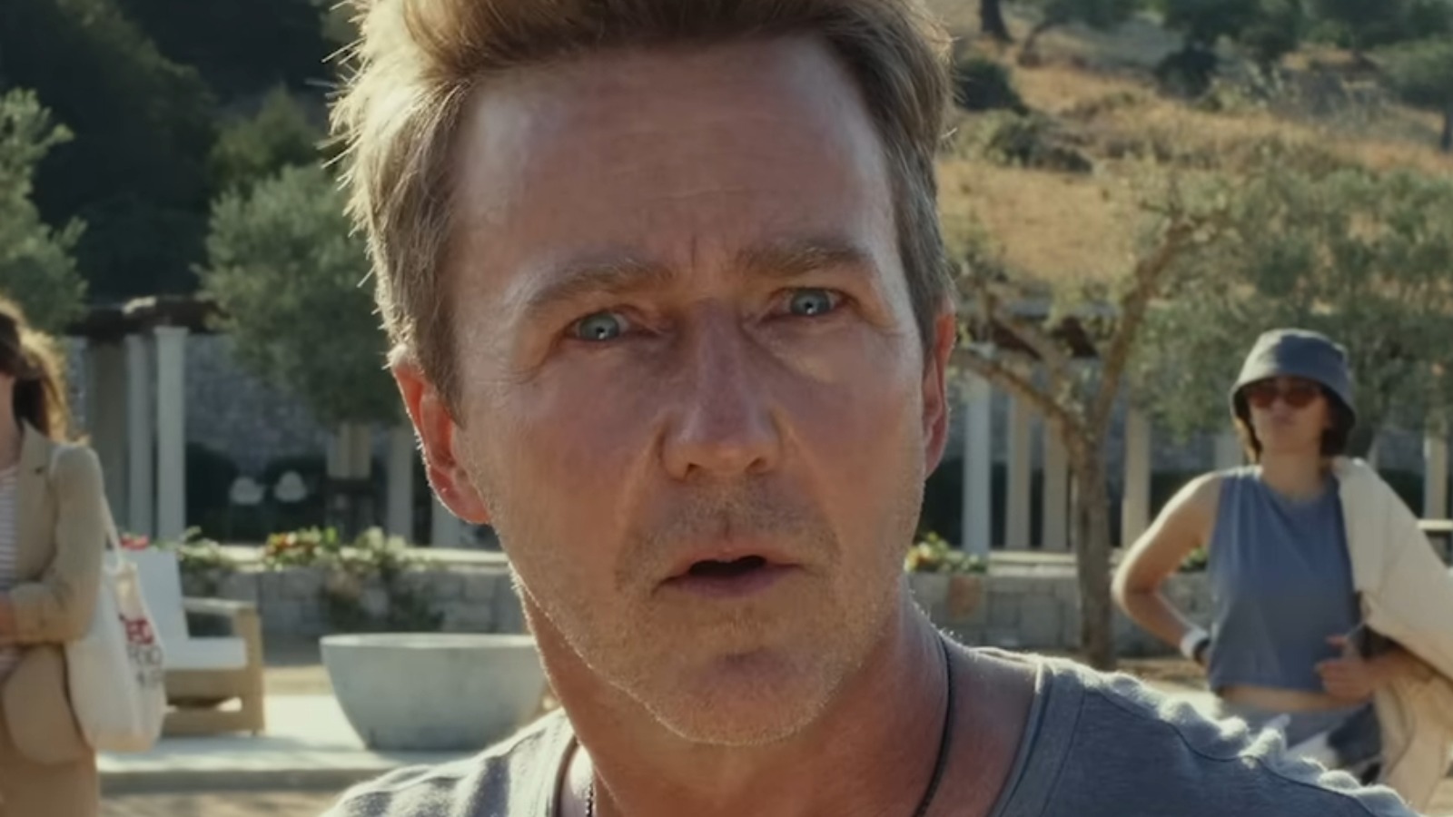 Edward Norton's Tech Billionaire From Glass Onion Is An Amalgam Of The ...