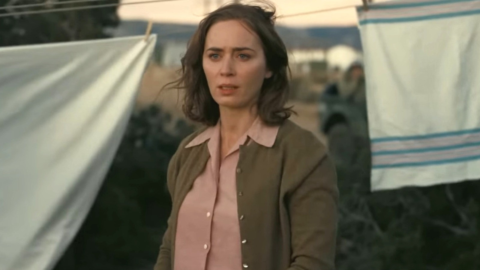 Emily Blunt Learned About Her Oppenheimer Oscar Nomination At A Crappy ...
