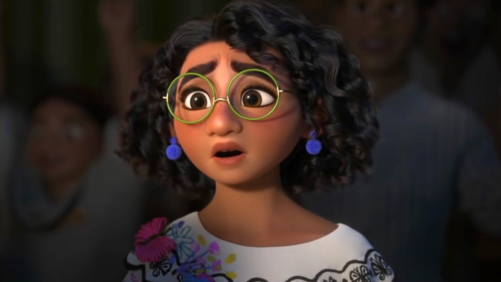 Encanto's Mirabel Was Given Glasses To Reinforce A Major Theme Of The Film