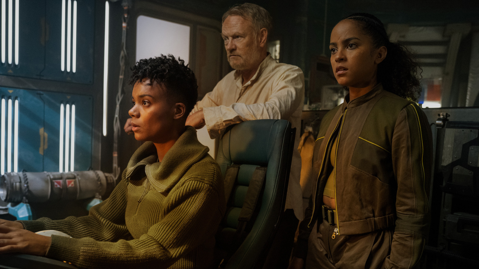 Foundation Season 2 Trailer Predicts Humanity's Major Uprising & The ...