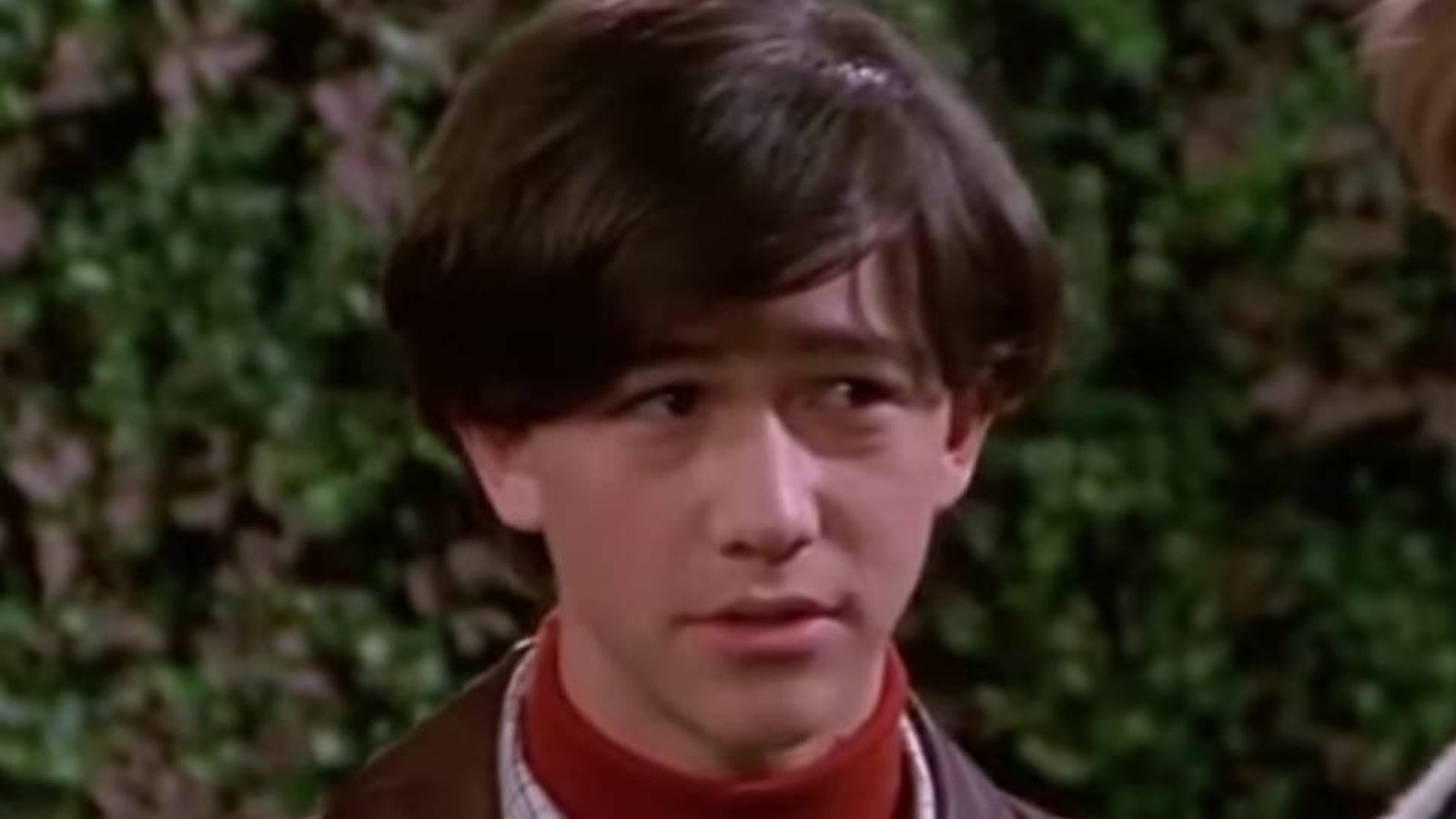 Joseph Gordon-Levitt Dishes On His Kiss With Topher Grace In That 70s Show