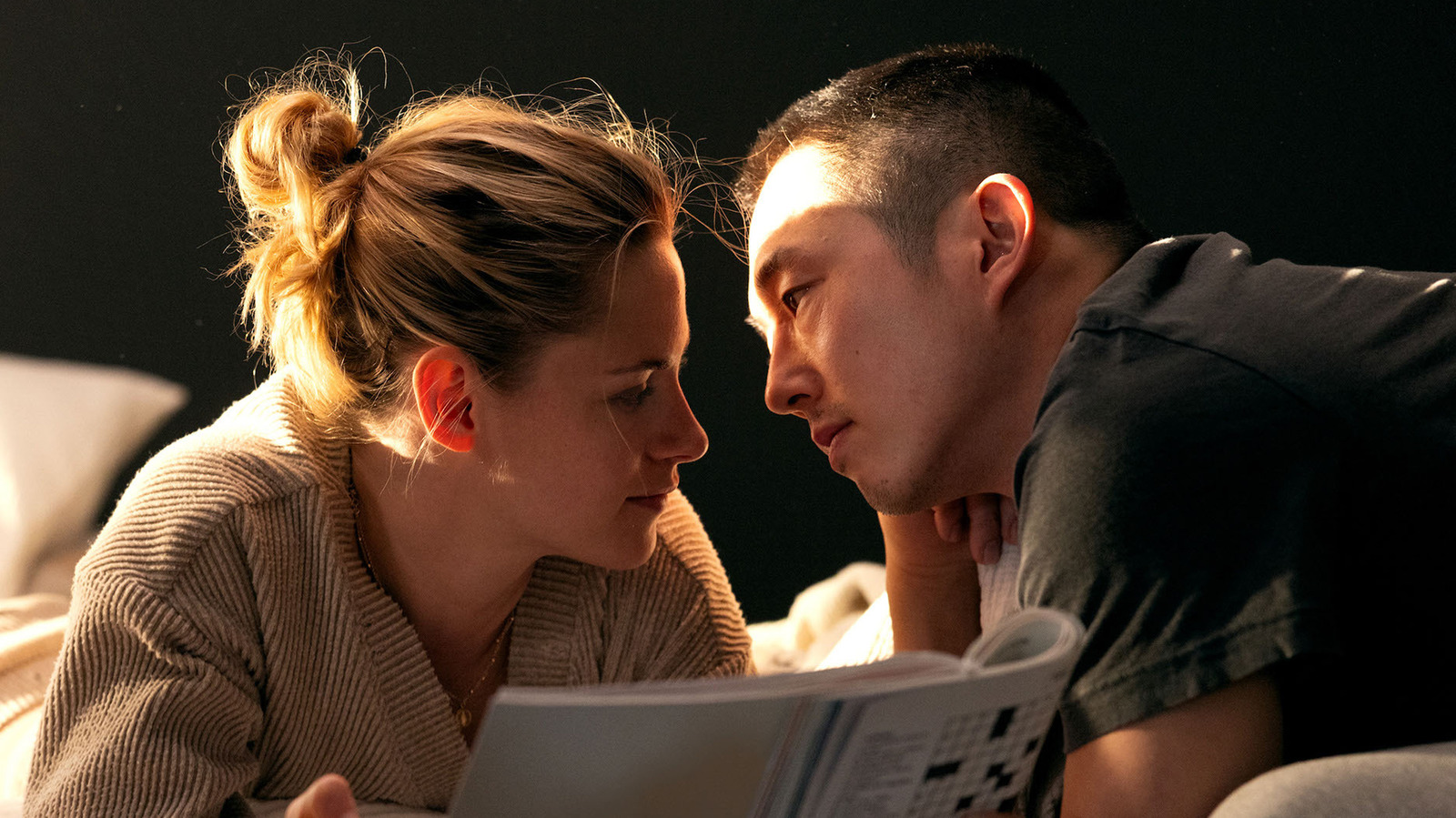 Love Me Review: Kristen Stewart And Steven Yeun's WALL-E Riff Doesn't ...