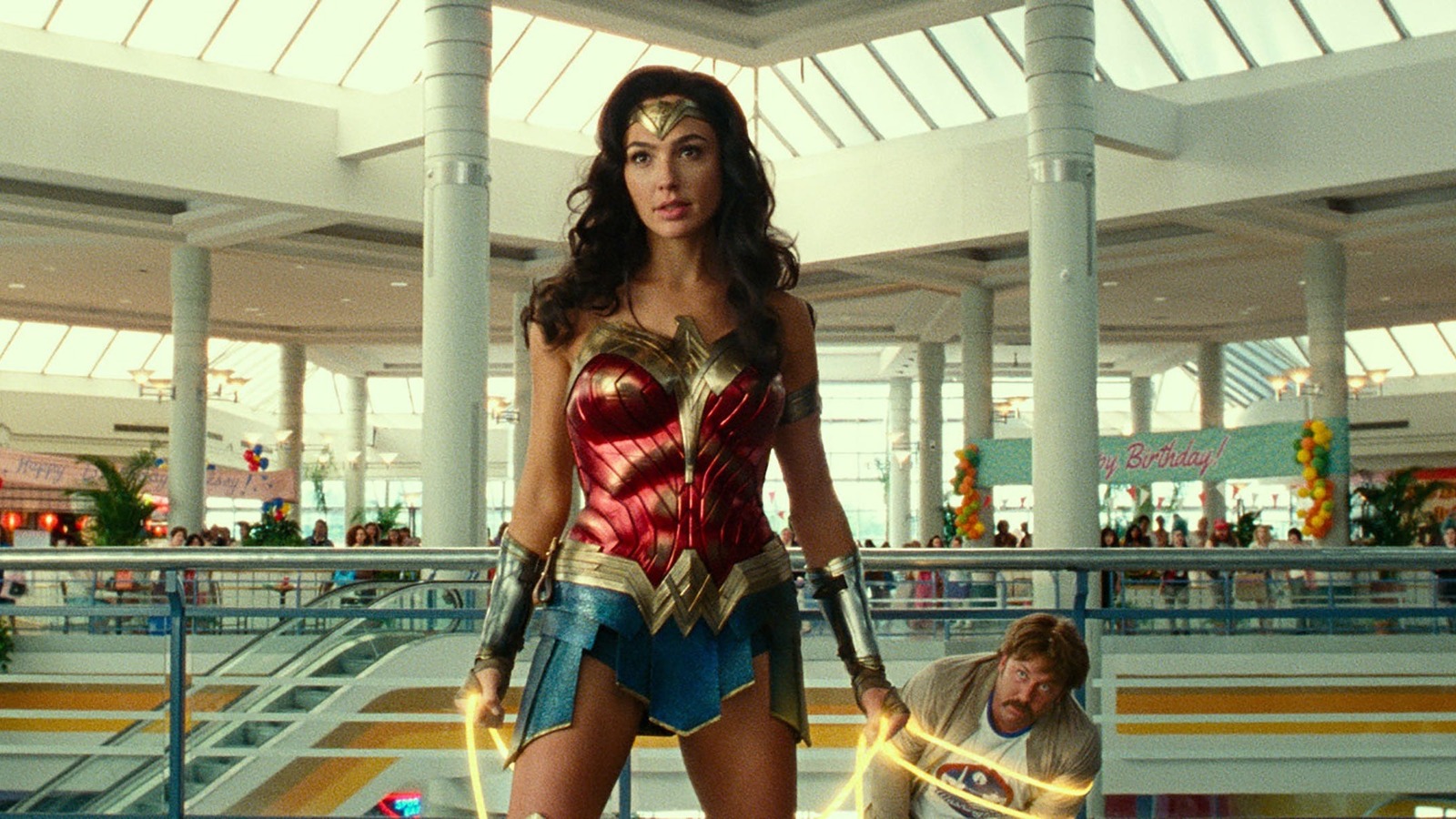 Patty Jenkins Reveals The Only Scene She Cut From Wonder Woman 1984 Patty Jenkins Reveals The Only Scene She Cut From Wonder Woman 1984