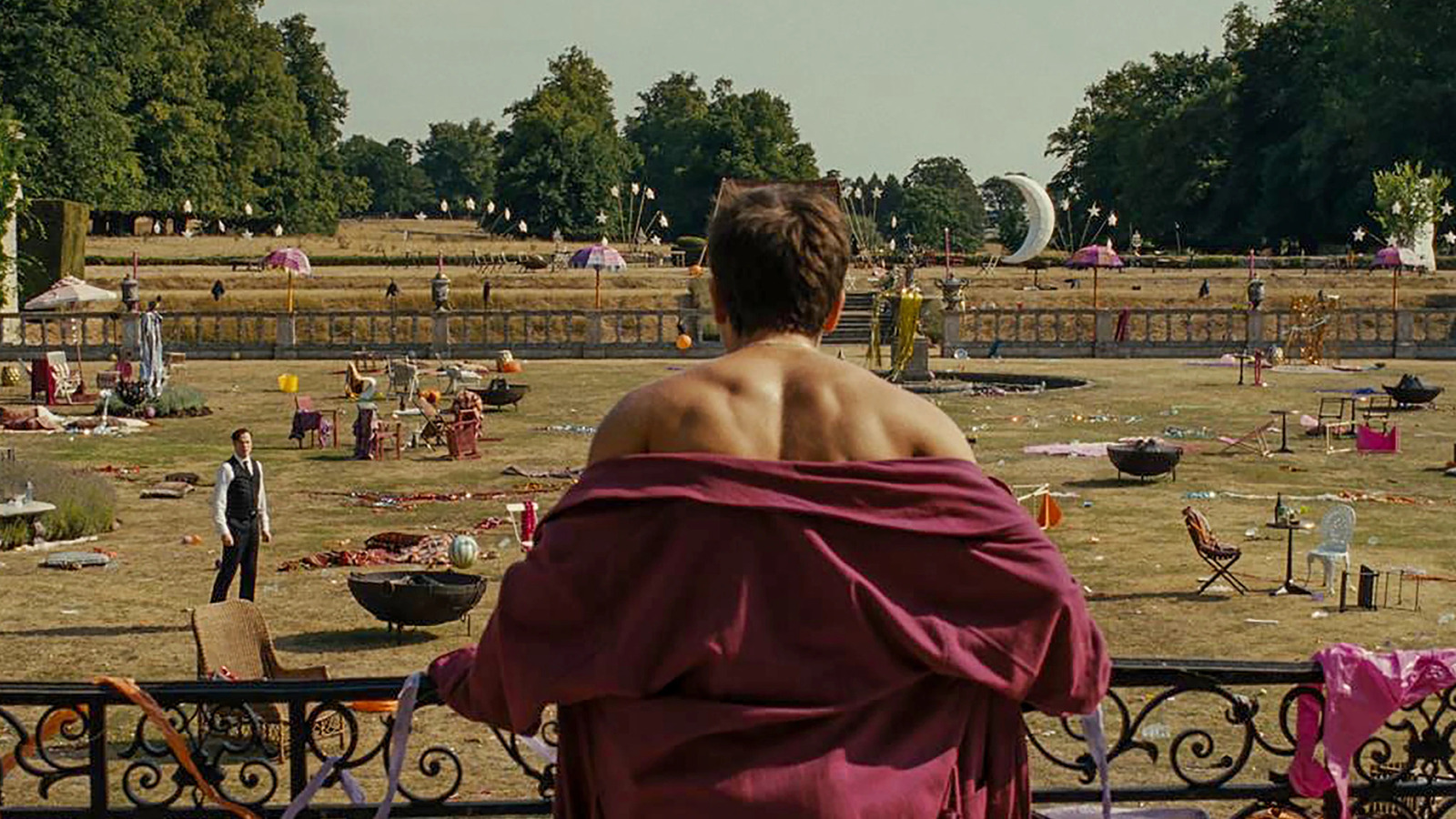 Saltburn: First Teaser Promises A Throwback To Old-School Psychological ...