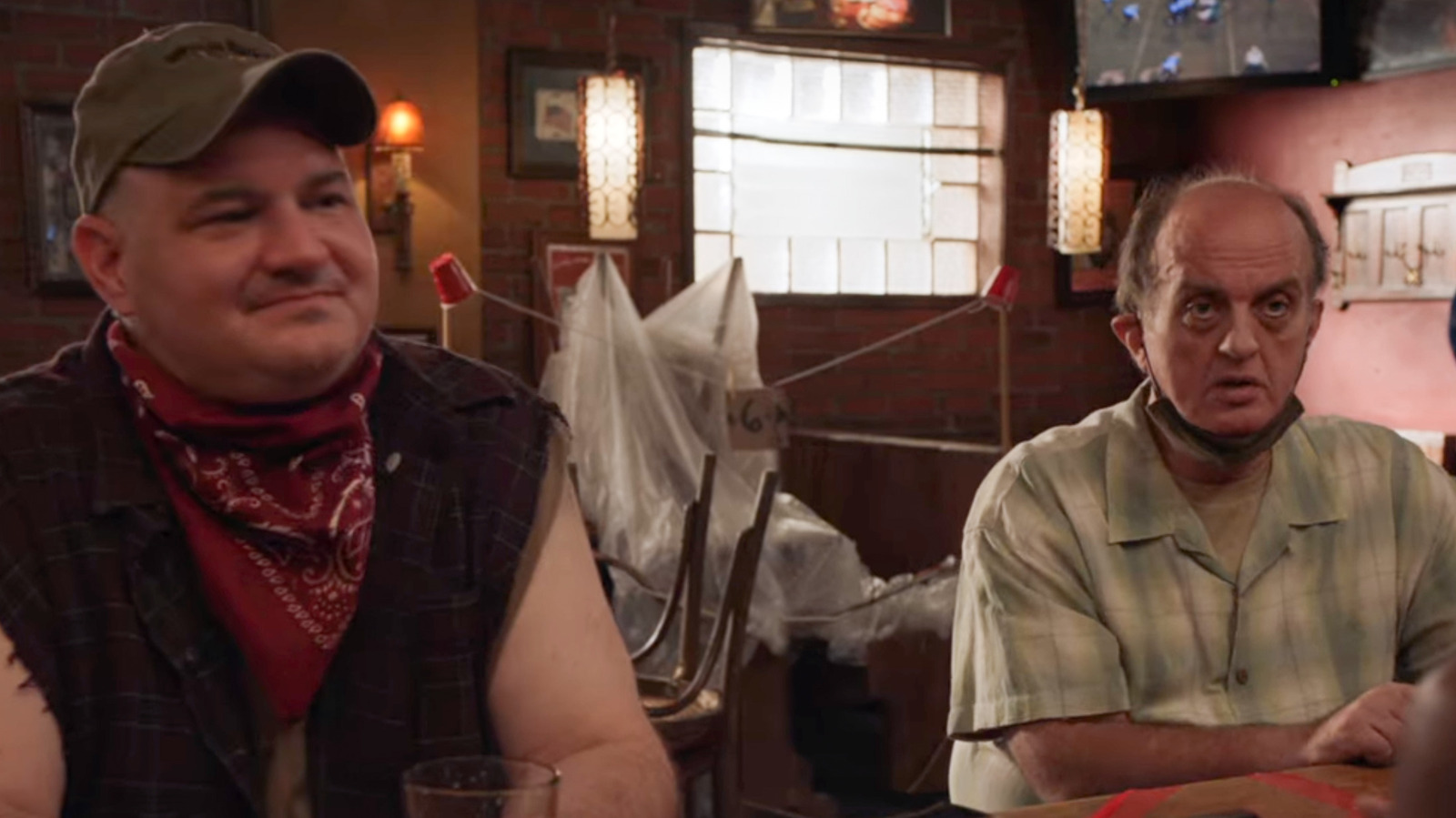 Shameless Fans Are Still Caught Off Guard By Tommy And Kermit's Love Scene