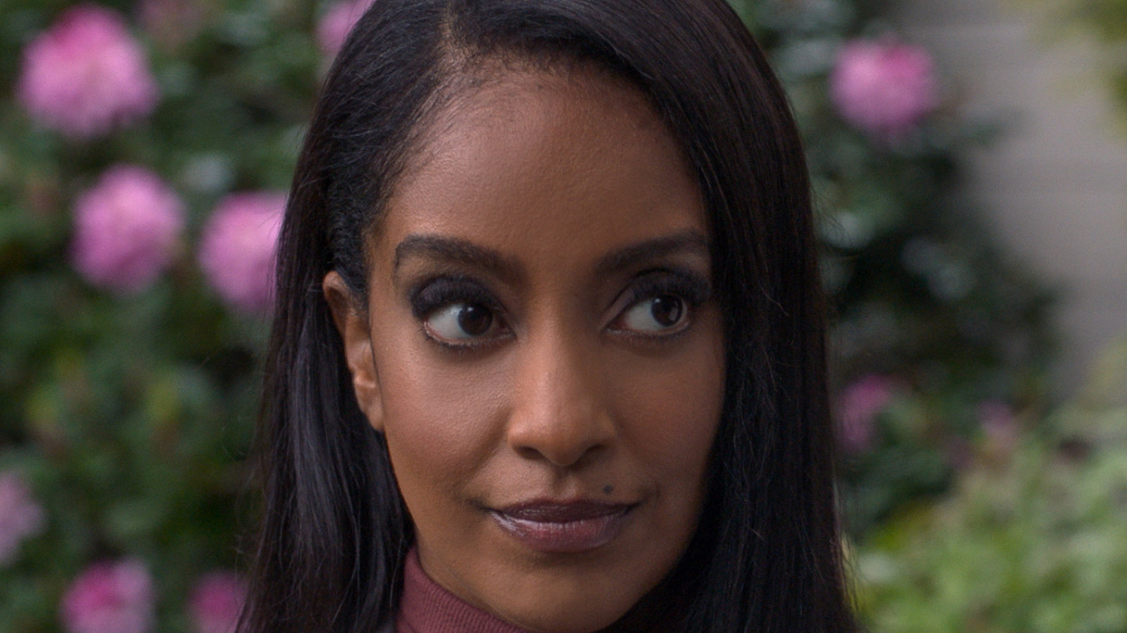 Supergirl's Azie Tesfai Discusses What It's Really Like Being A Black ...