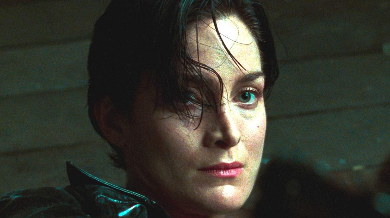 The Big Clue Everyone Missed Early In The Matrix