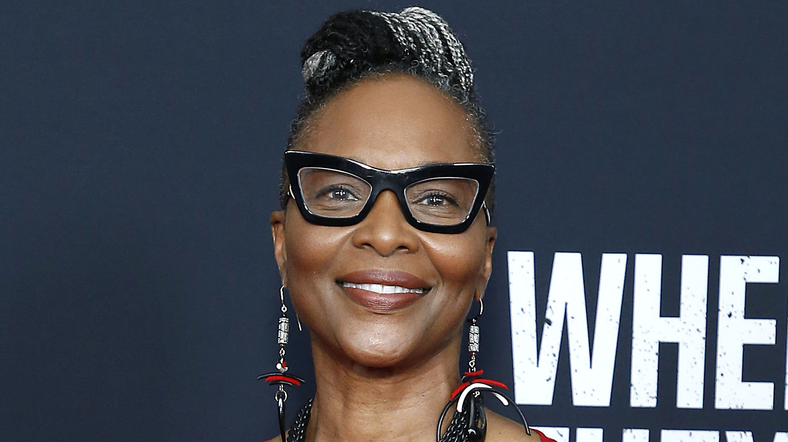 Suzzanne Douglas Legs