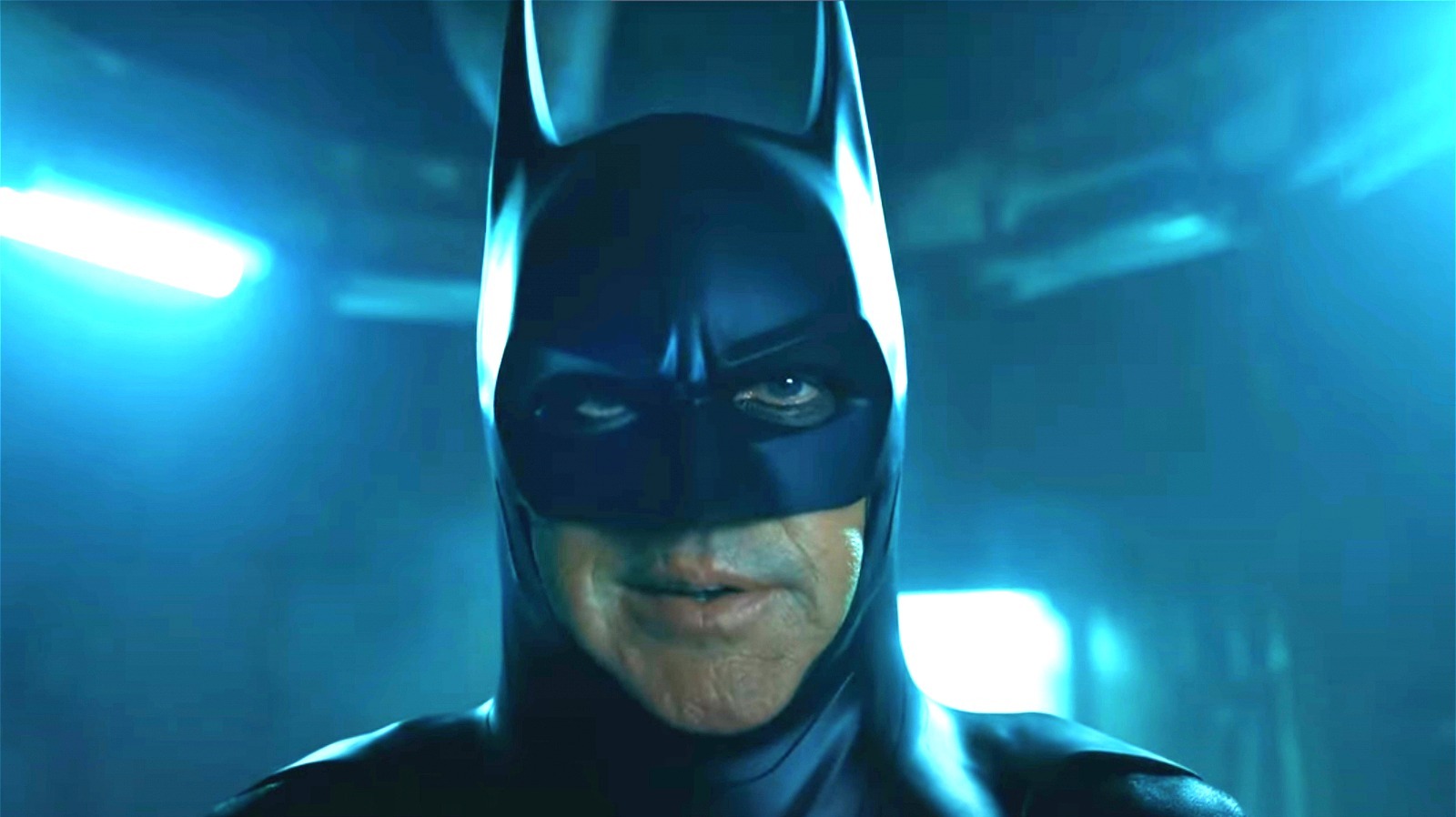 The Flash Super Bowl 2023 Trailer Soars On Keaton's Bat-Wings, Despite ...