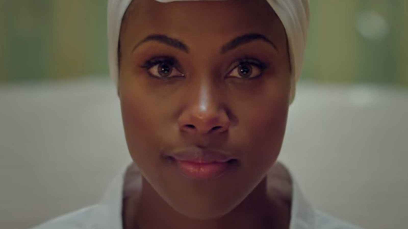 The Steamiest Shows On Netflix Right Now