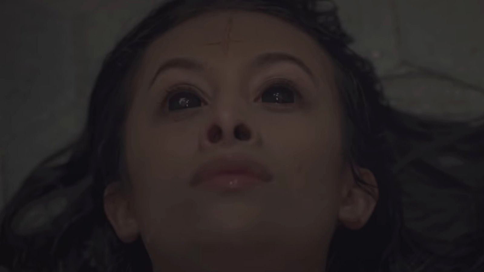 The Terrifying Ghost Story Series Everyone Can't Stop Binging On Netflix