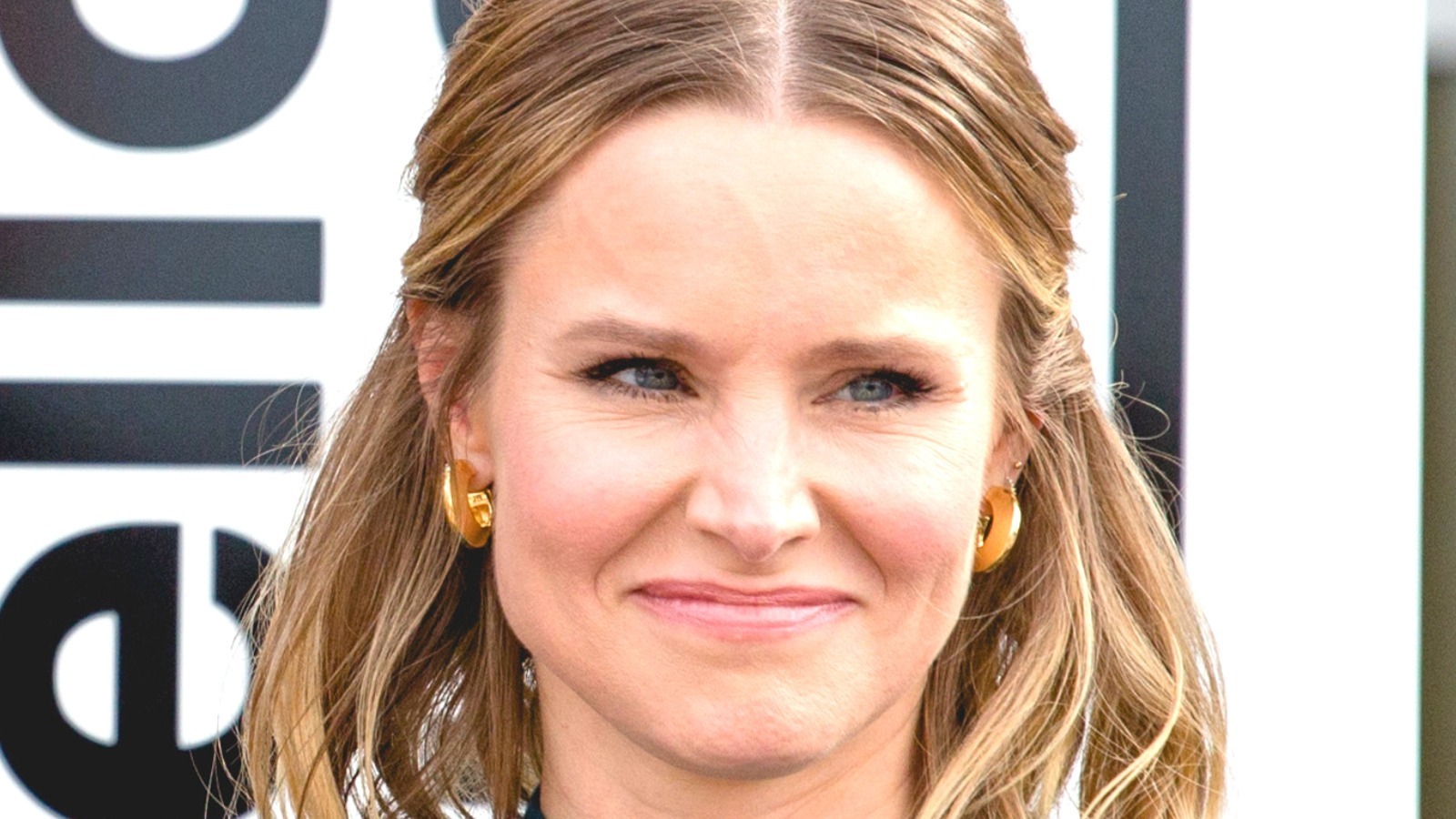 The Weird Thing Kristen Bell Kept In Her Mouth While Filming The Good Place