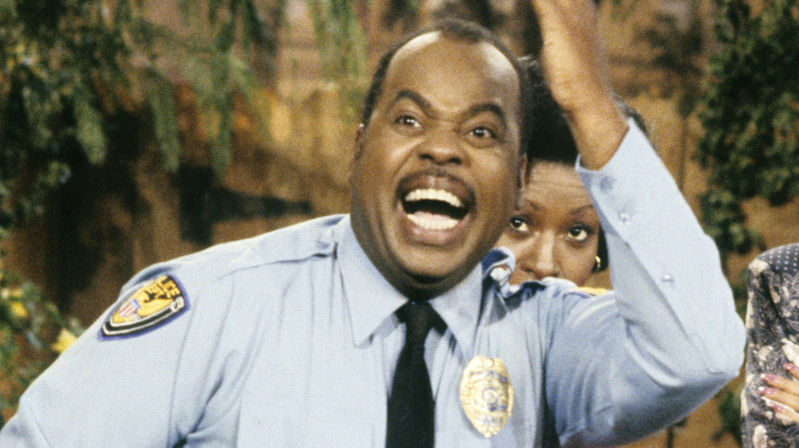 A Dark Family Matters Theory Makes Carl Winslow The Saddest Sitcom Dad Ever