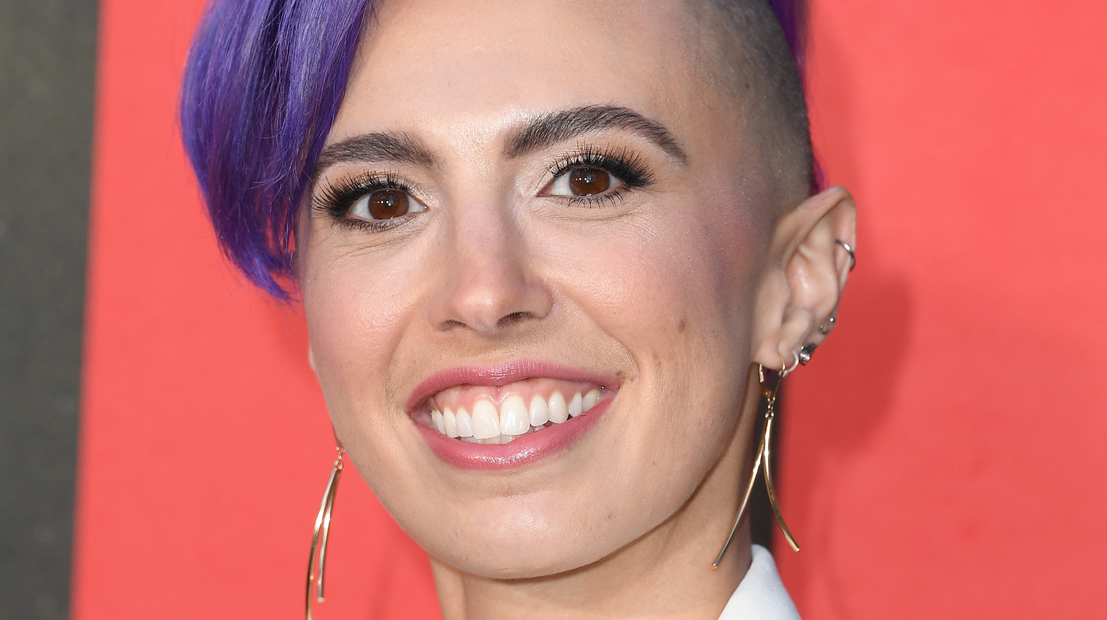 VH1's Pop-Up Video Almost Made It Into Maggie Levin's V/H/S/99 Short ...