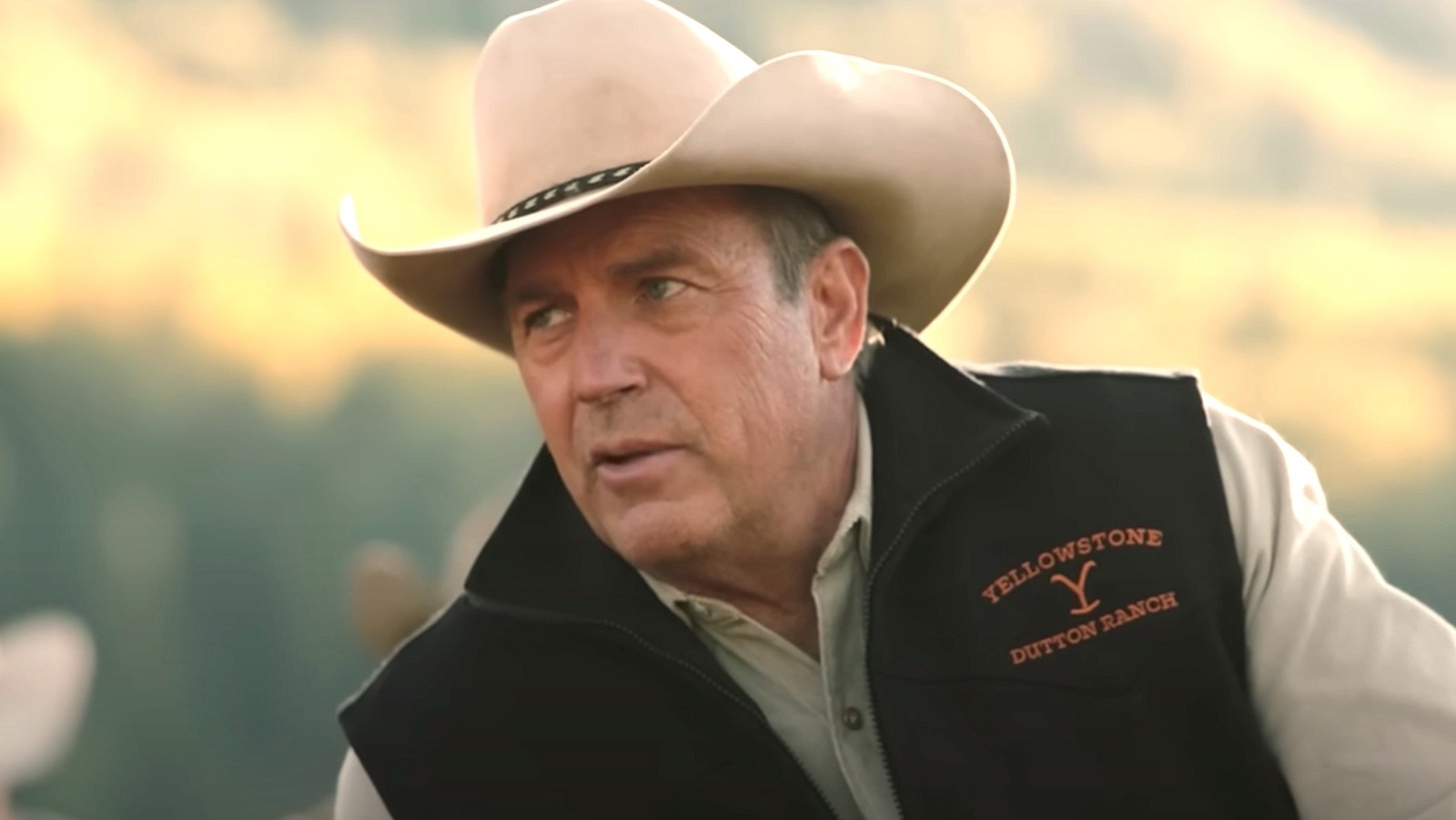 Way Before Yellowstone, Kevin Costner Starred In A Very '80s Apple ...