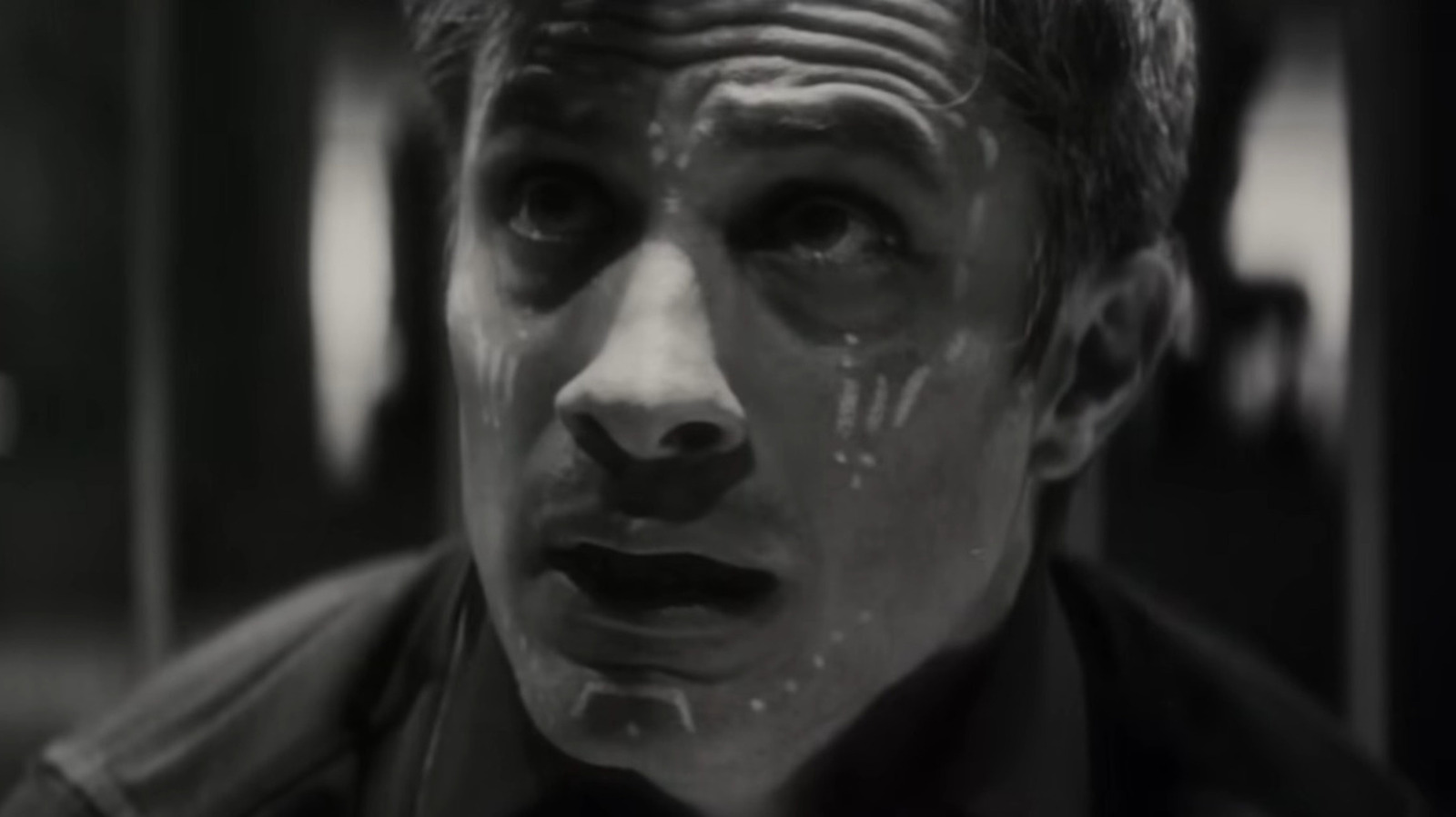 Werewolf By Night Gives Us The Most Hardcore Marvel Studios Intro ...