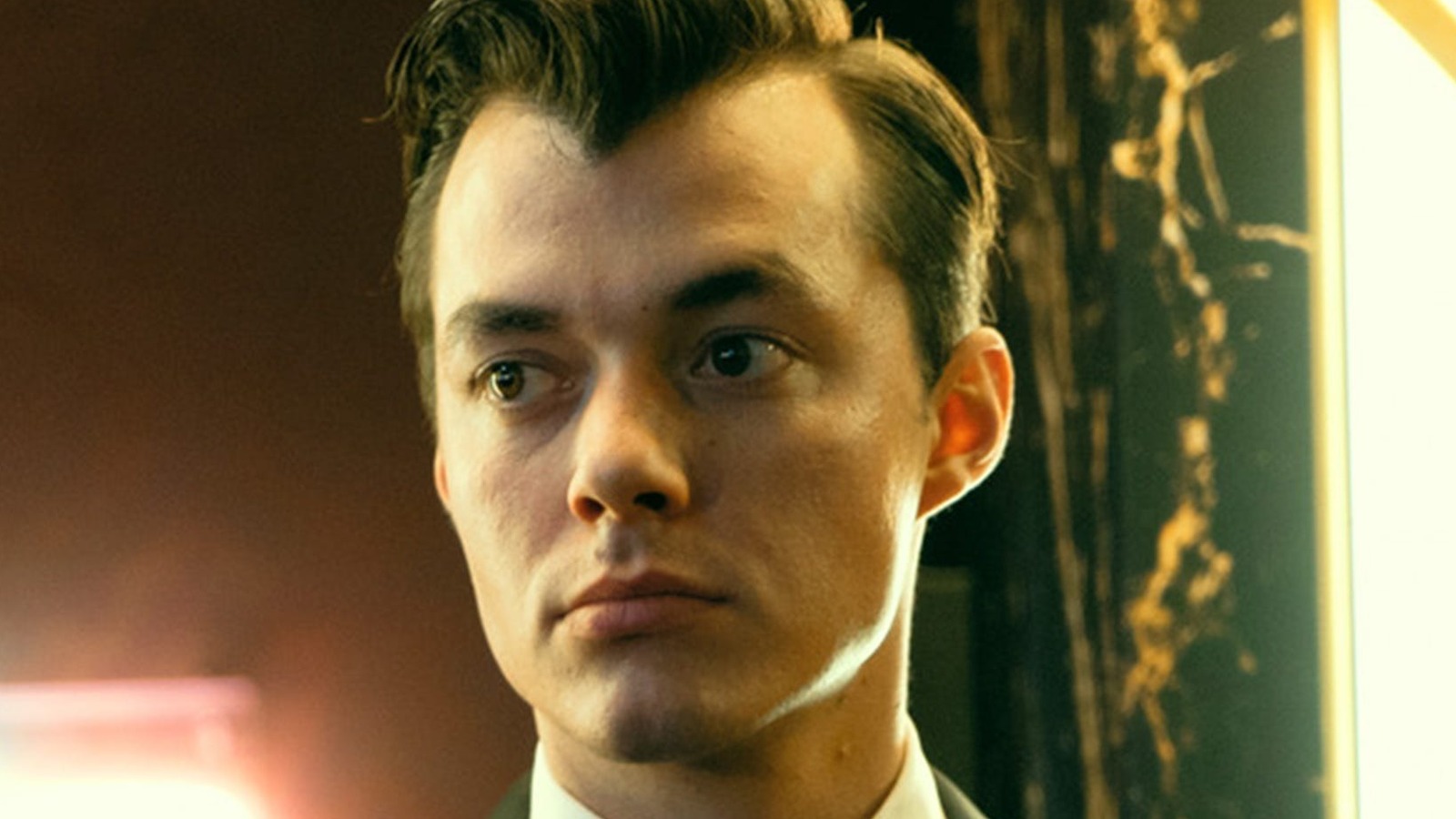 Why Pennyworth's Showrunners Are Reluctant To Cast Bruce Wayne In The ...