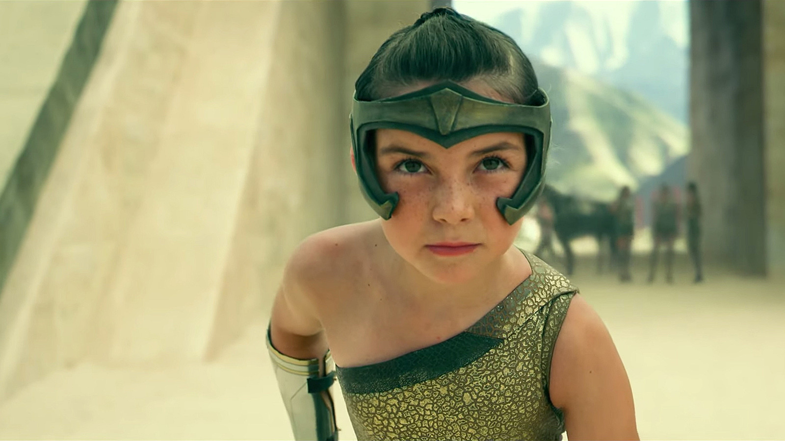 Wonder Woman 1984's Opening Scene Is Totally Awesome