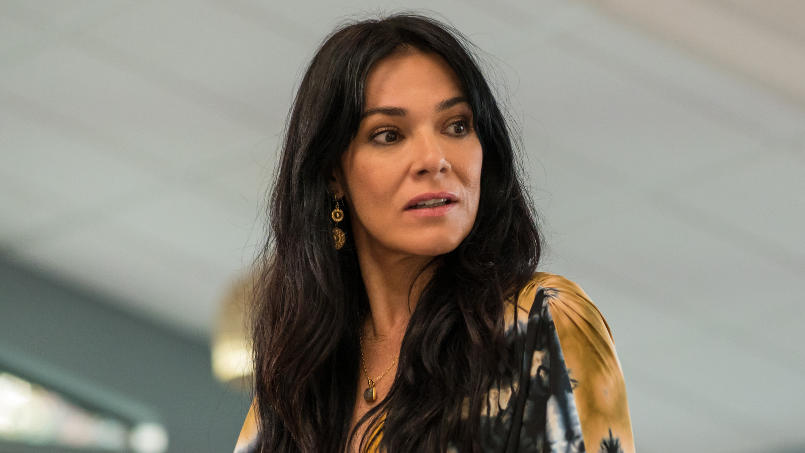 Yellowjackets: What Does Lottie Hear At The End Of Episode 3?