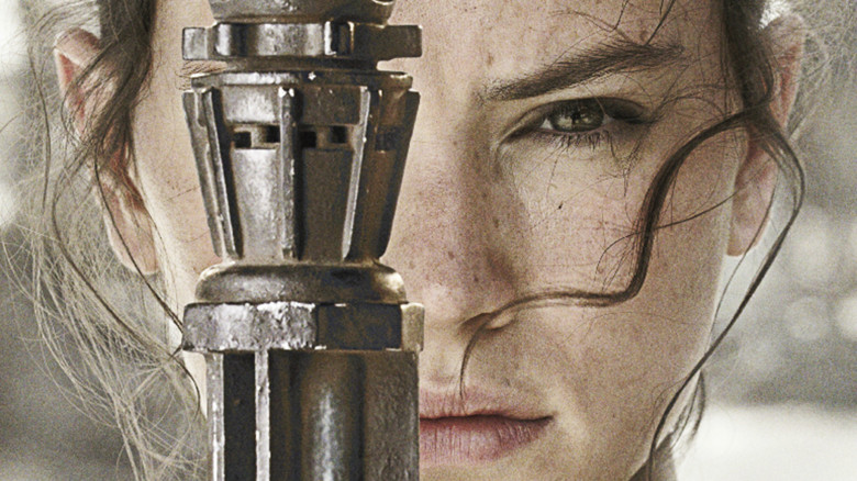 Star Wars Theory Ties Rey To A Huge Villain